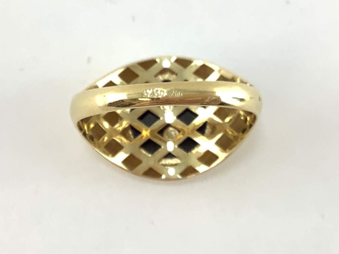 sello oro 18kt medusa con forro interior segunda mano en Cash ...